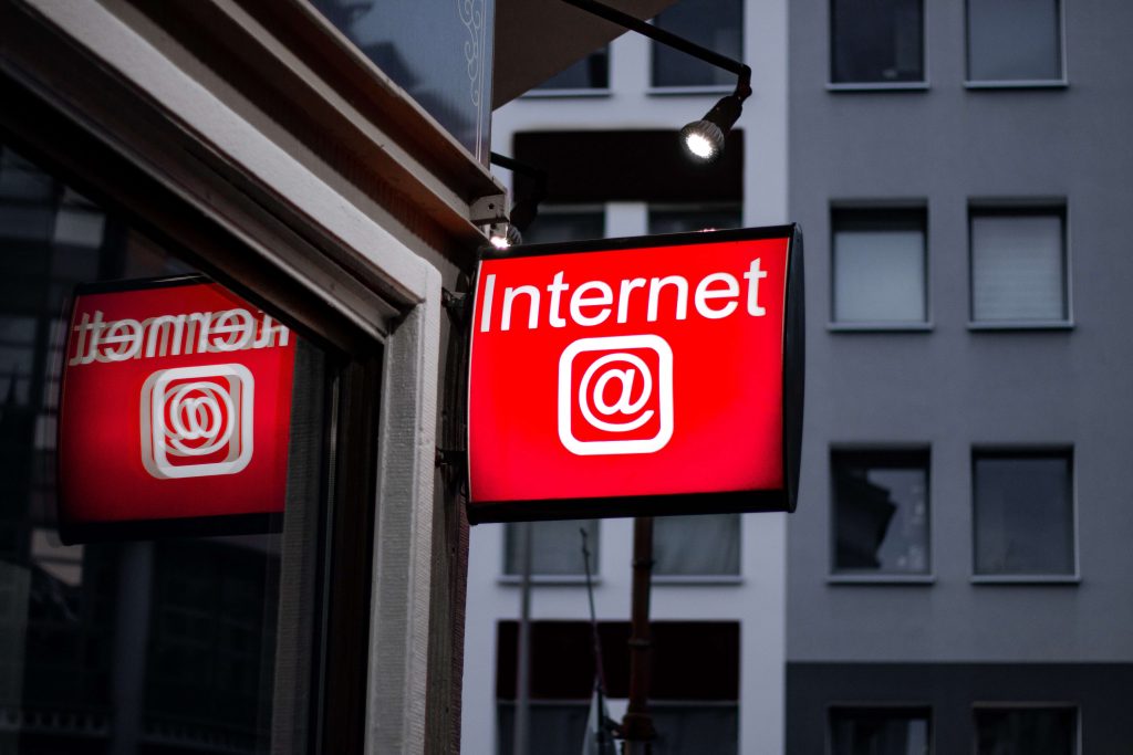 Internet Service Provider Pengertian, Fungsi, dan Cara Kerja
